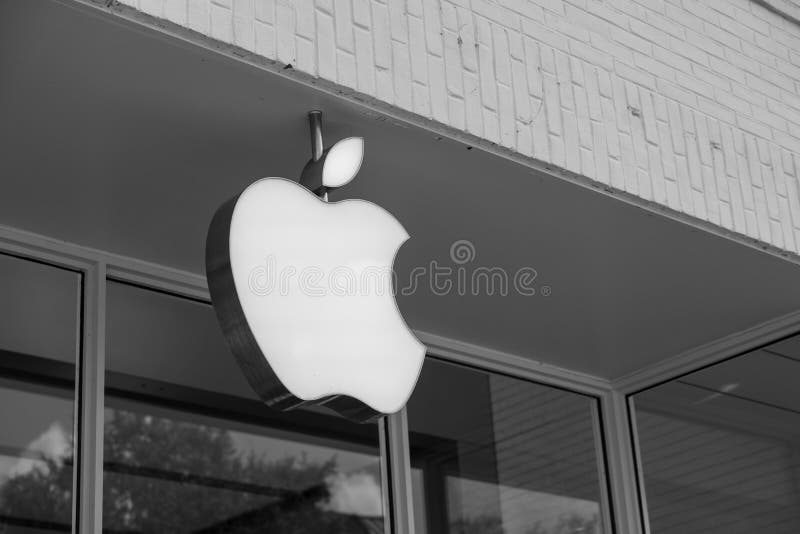Washington DC - July 10 2022: Picture of the Apple Logo in Front of a ...