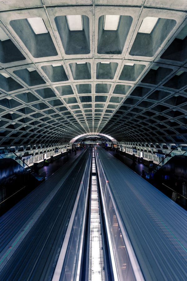 Washington DC Metro Station Editorial Stock Image - Image of railway ...