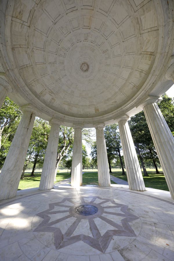 Washington DC War Memorial editorial stock image. Image of column ...