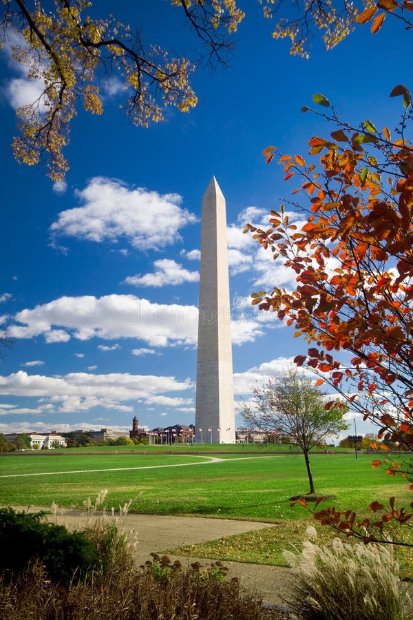 Washington Monument Autumn Framed Leaves Blue Sky Stock Photo - Image ...