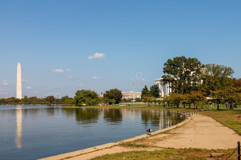 Washington Monument Obelisk Tidal Basin Washington DC, USA Editorial ...