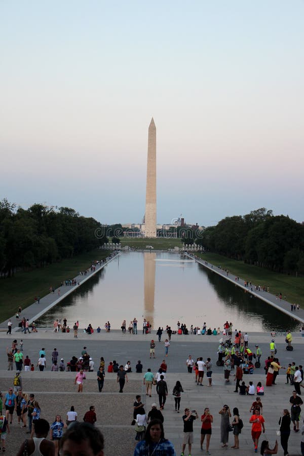 Washington Monument and Reflecting Pool Editorial Photography - Image ...