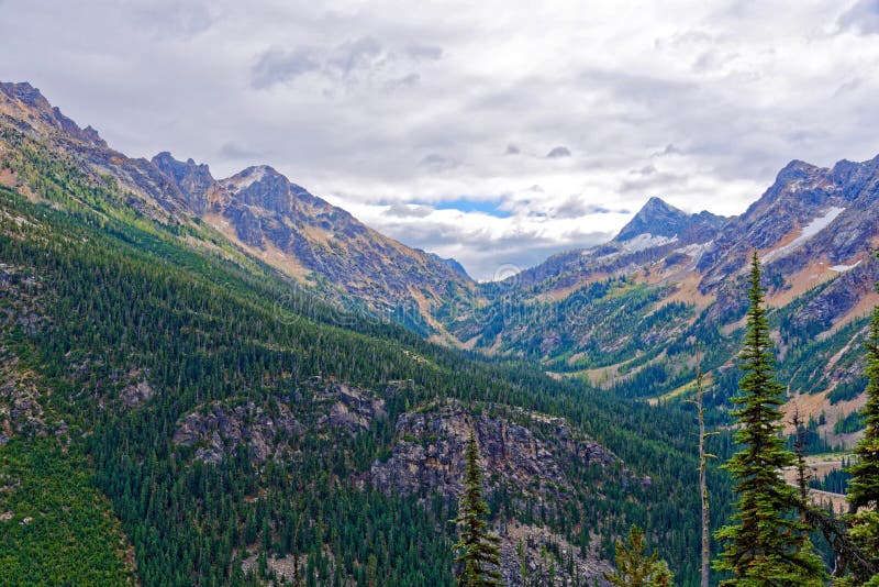 Washington Pass, North Cascades Stock Photo - Image of bell, mountains ...
