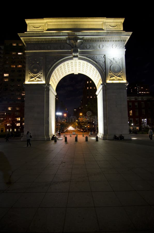 NYC: Washington Square Park Editorial Photography - Image of avenue ...