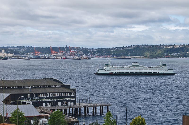Washington State Ferry Arriving Stock Image - Image of sound, harbor ...