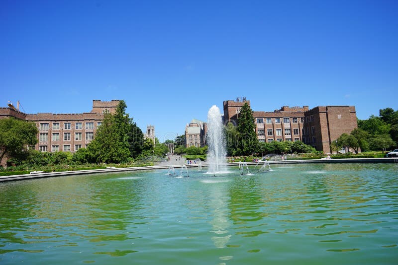 Washington University Seattle Stock Photo - Image of fountain, brick ...