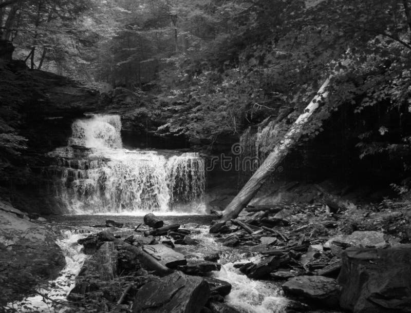 Wasserfall an Der Rachitis-Schlucht Stockbild - Bild von rachitis ...