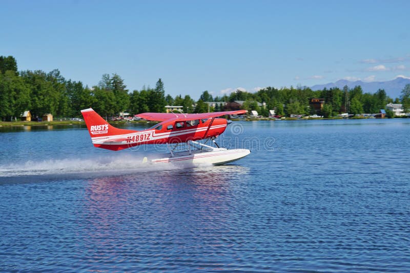 Wasserflugzeug an Der See-Haube in Alaska Redaktionelles Stockbild ...