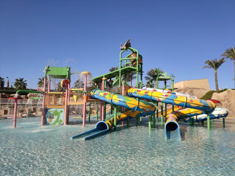 Wasserpark Der Kinder Im Pool Im Sommer Redaktionelles Stockbild - Bild ...
