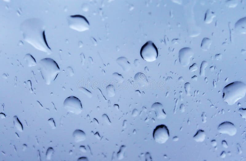 Wassertropfen auf Glas stockbild. Bild von flüssigkeit - 29167545