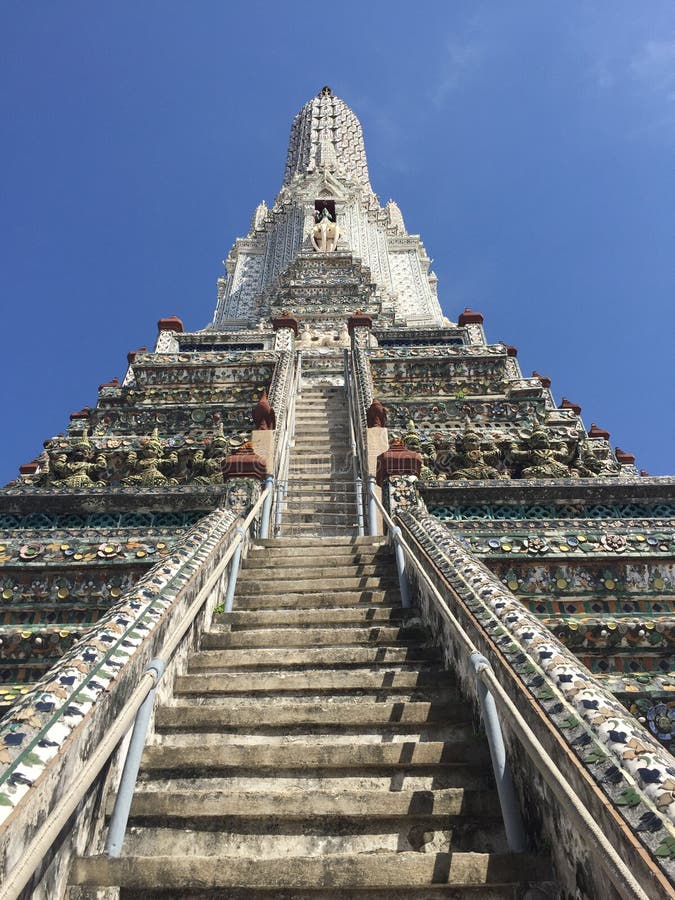 Wat Arun image stock. Image of célèbre, culture, espace - 70956417