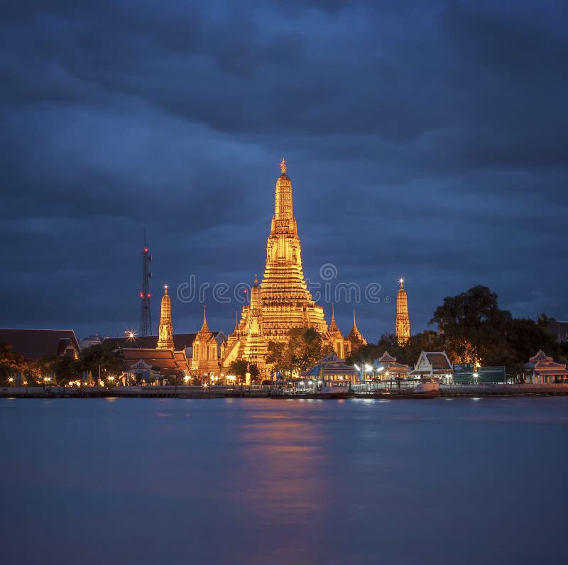 Wat Arun at night. stock image. Image of background, attract - 27717275