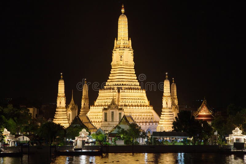 Wat Arun at Night stock photo. Image of asia, famous - 133595402