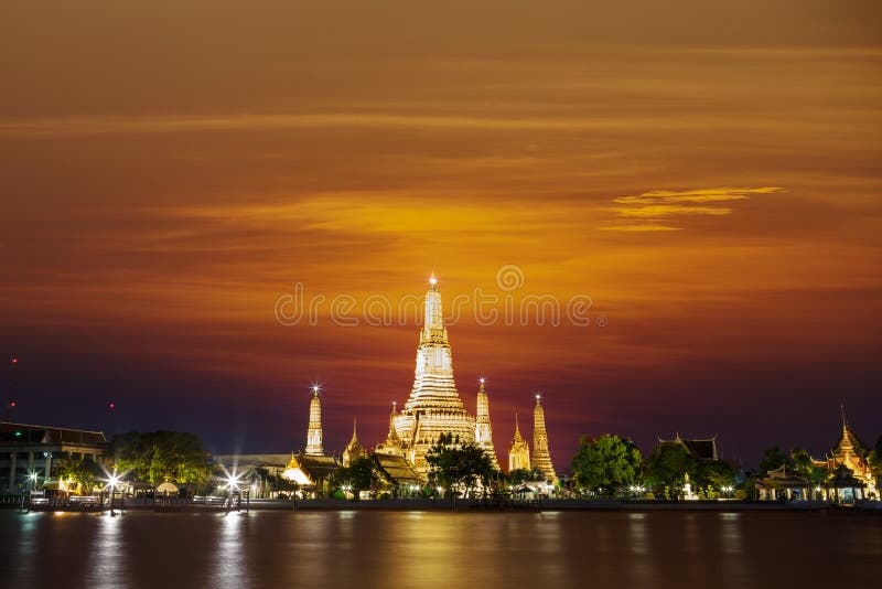 Wat arun in sunset stock photo. Image of place, dusk - 30725890