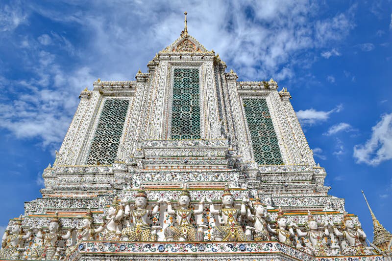 Wat Arun Temple editorial photo. Image of famousbuildings - 260692481
