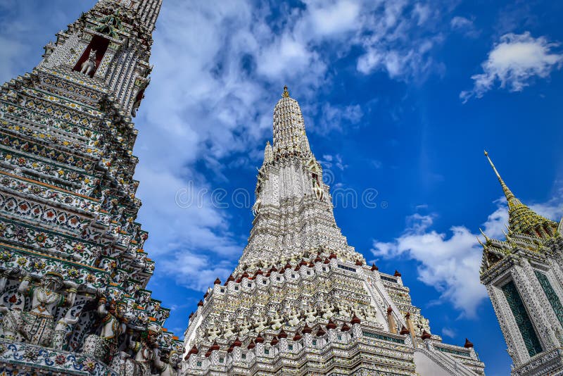 Wat Arun Temple editorial photography. Image of faith - 260692497
