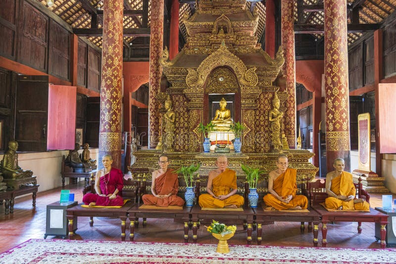 Models of Monks at Wat Chedi Luang in Thailand Editorial Photography ...