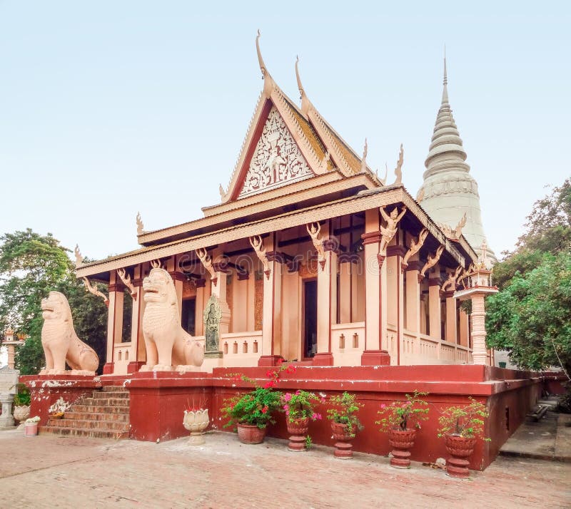 Wat Phnom in Phnom Penh stock image. Image of belief - 73497675