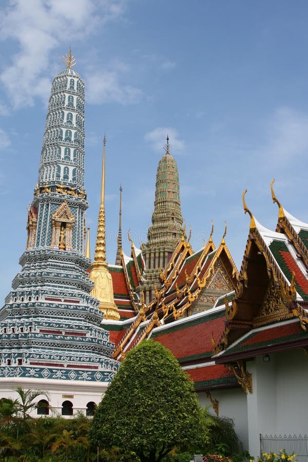 Wat pho temple in Bangkok stock photo. Image of antiquities - 39013608