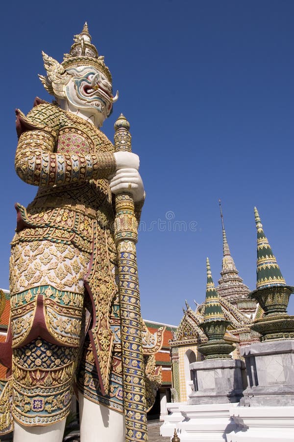 Wat Phra Keow imagen de archivo. Imagen de asia, resguardo - 1688515