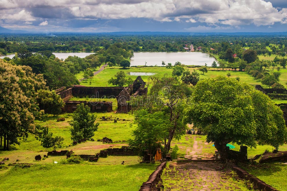 Wat Phu Champasak temple stock image. Image of champasak - 37203549