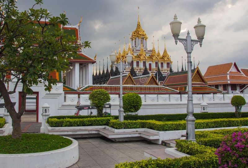 Wat Ratcha Nadda stock image. Image of city, famous, sculpture - 69156263