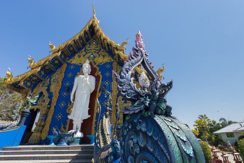 Wat Rong Sua Ten imagen de archivo. Imagen de azul, diez - 87905405