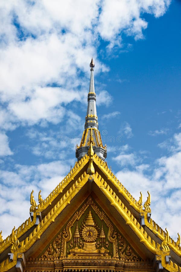 Wat Sothorn and blue sky stock image. Image of asian - 23350919