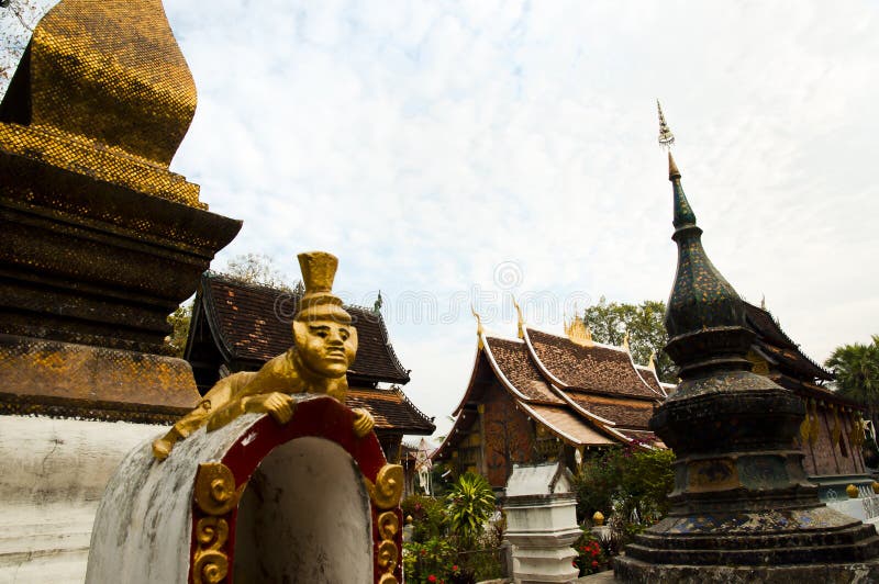 Wat Xieng Thong Temple - Luang Prabang Foto de archivo - Imagen de ... Wat Xieng Thong Temple - Luang Prabang Foto de archivo - Imagen de ...
