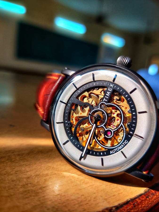 Watch time clock editorial photography. Image of yellow - 179284562