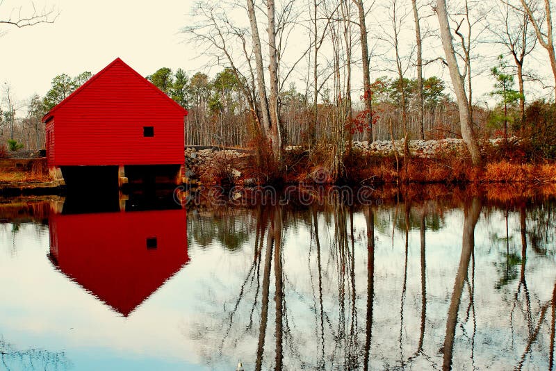 Red barn by the lake stock image. Image of farm, bloomington - 3043635