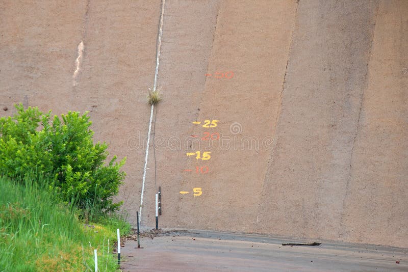 WATER DEPTH MARKINGS AGAINST WALL Stock Photo - Image of concrete ...