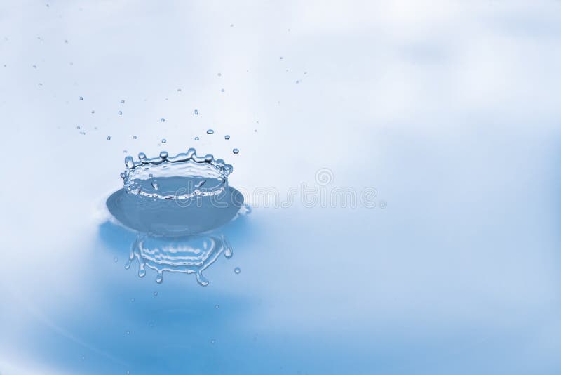 Water Drop Splash with Reflection Stock Image - Image of effect, drink ...