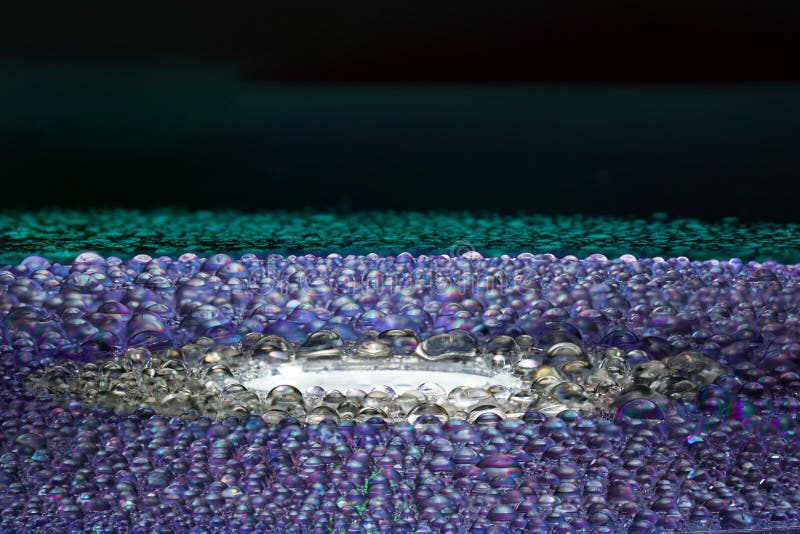 Water Drops with High-speed Flashes and Automatic Drip Photographed in ...