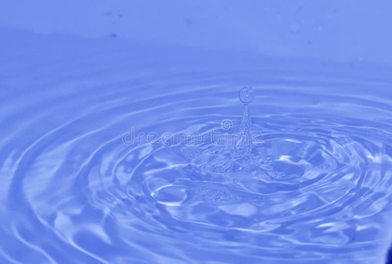 Water Drop Hits on Water Surface Forms a Nice Water Wave Stock Image ...