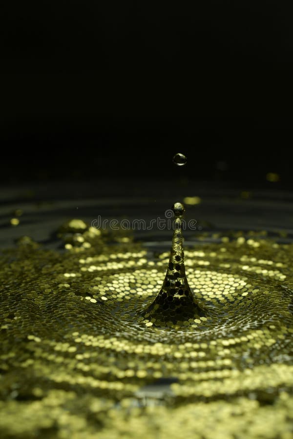 Water Falling Dripplets 032 Stock Image - Image of fallingdripplets ...