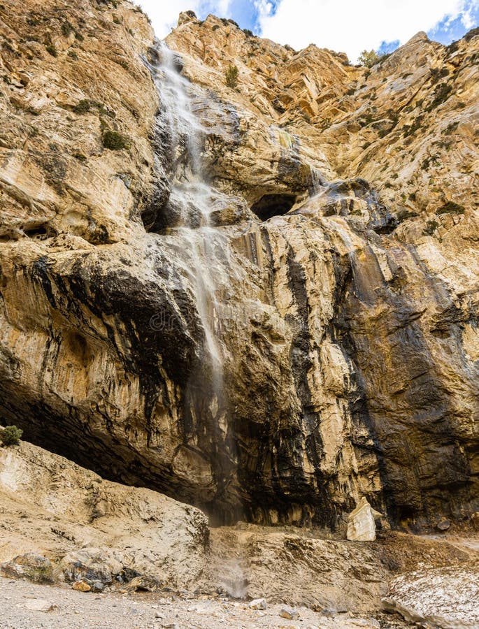 Water Falling Over the Limestone Cliffs of Mary Jane Falls Stock Photo ...