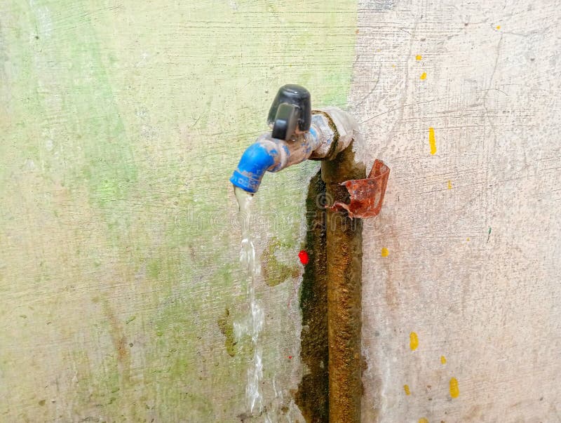 Water Faucet that Flows from Top To Bottom Stock Photo - Image of pump ...