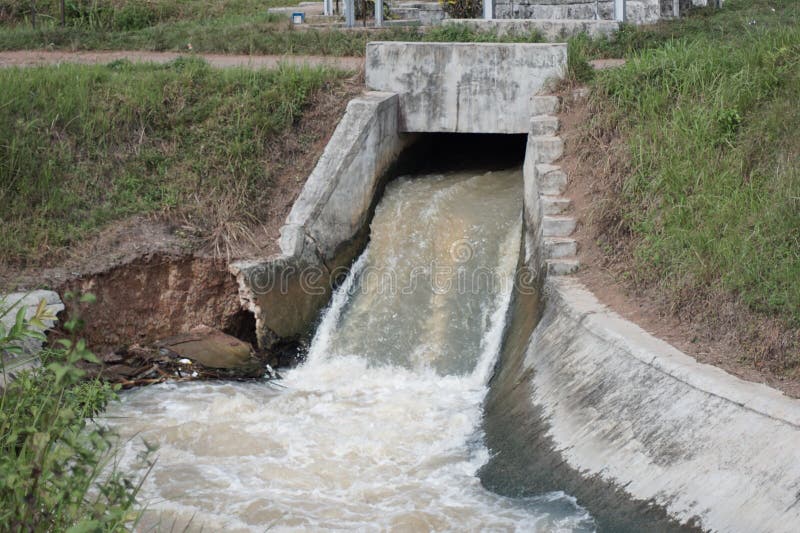 499 Water Dam Gate Irrigation Canal Stock Photos - Free & Royalty-Free ...