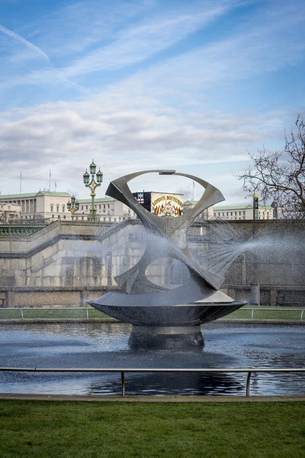 Water Fountain in London stock image. Image of british - 39269509