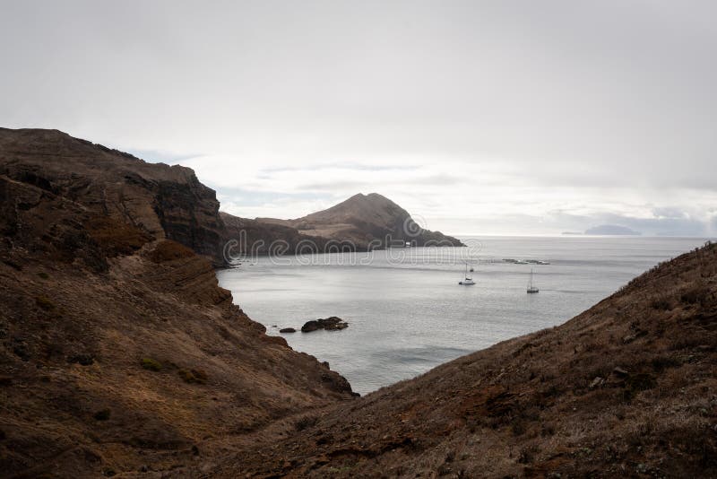 The Water is Full of Lots of Small Boats in the Ocean Stock Photo ...