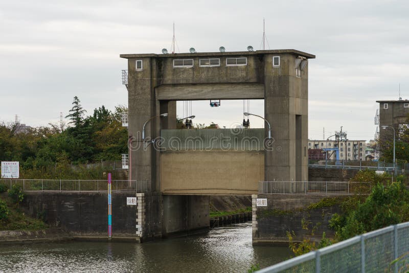 Water gate in Japan Tokyo stock image. Image of sidewalk - 175471455