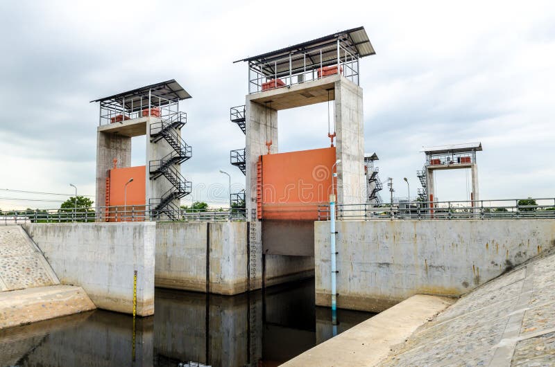 515 Water Dam Gate Irrigation Canal Stock Photos - Free & Royalty-Free ...