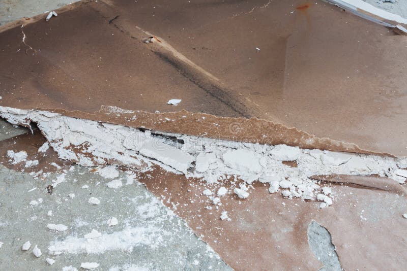 Water Leak on the Gypsum Board Stock Image - Image of leaked, causing ...