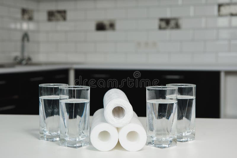 Water Purifier Cartridge and Clean Water. Home Water Purifier System ...