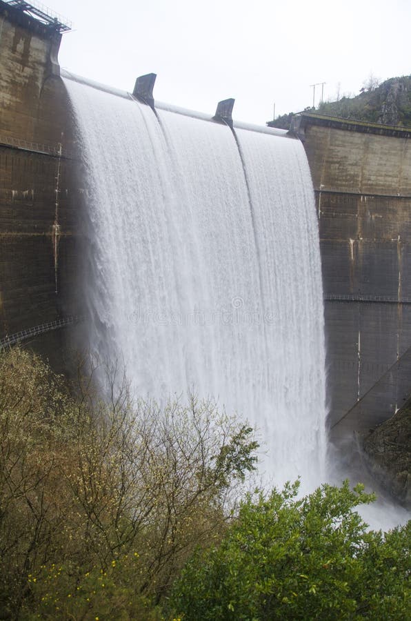 Dam unloading water stock image. Image of feature, building - 119046845