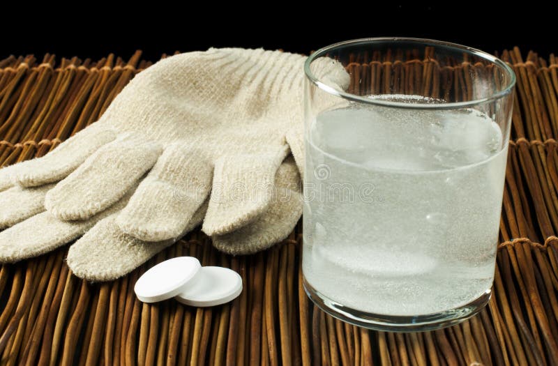 Water soluble aspirin stock image. Image of assistance - 28868675