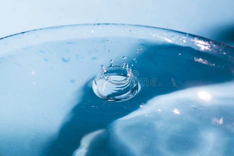 Water Splash in Crown Shape and Falling Drop. Splash of the Falling ...