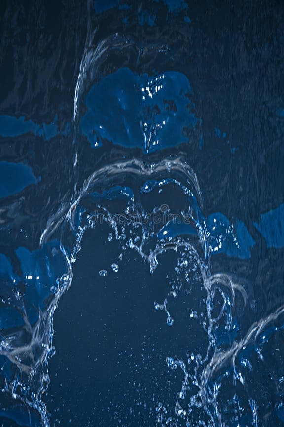 Water is a Substance Whose Molecule is Composed of Two Hydrogen Atoms ...