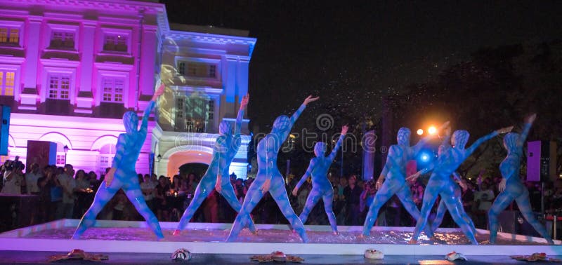 Water Table Dancers editorial stock photo. Image of event - 9872573